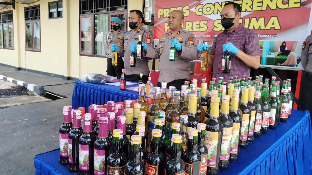 Operasi Pekat Nala II, Polres Seluma Sita Ratusan Botol Miras | GARUDA DAILY