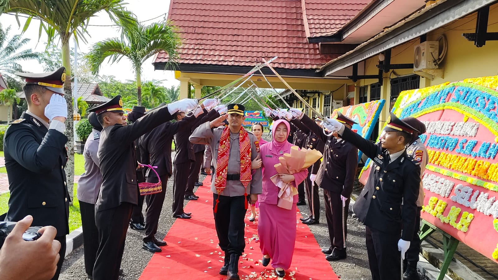 Tradisi Pedang Pora Warnai Pisah Sambut Kapolres Seluma | GARUDA DAILY